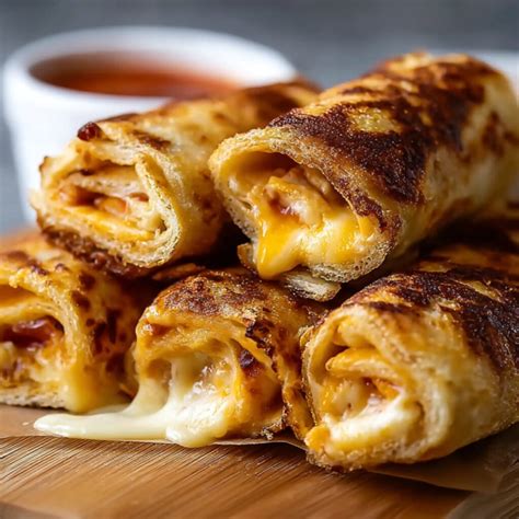 Easy Homemade Grilled Cheese Roll Ups