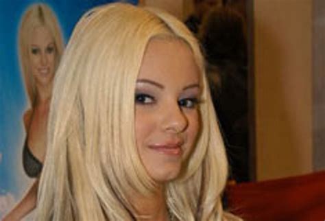 Carmen Luvana Plans First Anal Scene Avn