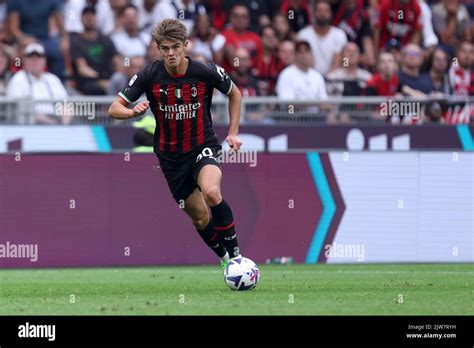 Charles De Ketelaere Del Milan Immagini E Fotografie Stock Ad Alta
