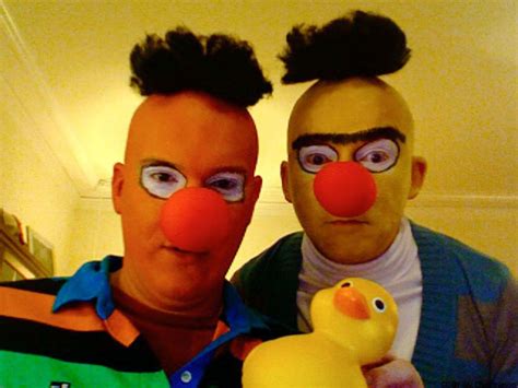 Ernie Und Bert Kostüm Halloween Hacks Bert And Ernie Costume Diy