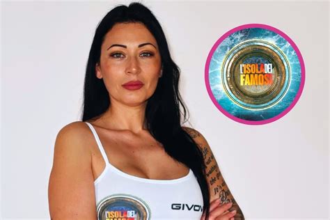 Tonia Romano Chi è La Concorrente Che Si è Già Ritirata Dallisola Dei