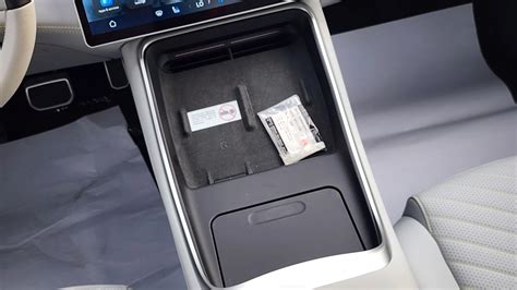 Avatr 11 Vip Grey For Sale Alwan