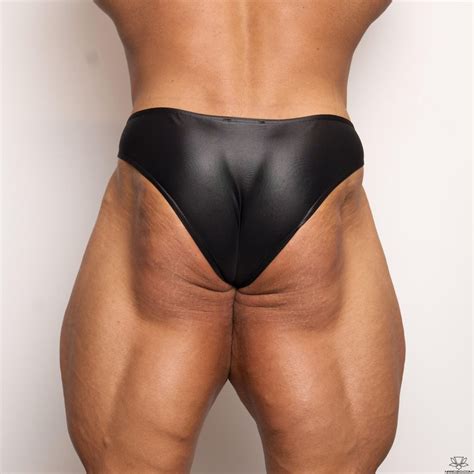 Narcizo Classic Physique Npc Short Cut