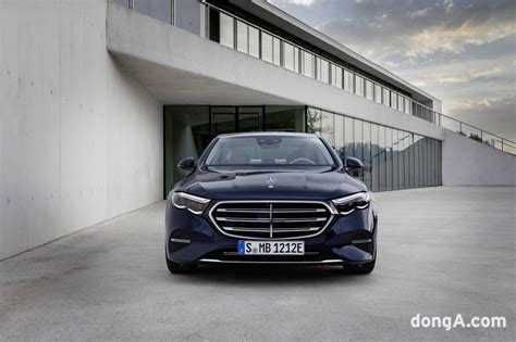 벤츠코리아 신형 E클래스 하이브리드 ‘e350e 4매틱 출시 가장 진보한 Phev 세단”｜ev라운지