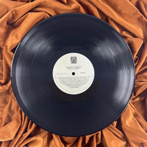 Priscilla Ermel Cine Mato Gráfico 1991 Crocodiscos