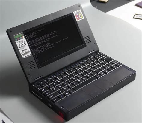 Small Notebook Computer Classic Portable Dos System With 640kb Memory And Expanded Storage