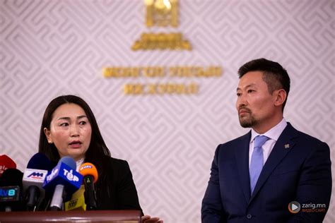 УИХ ын гишүүн Х Булгантуяа Х Ганхуяг нар Хөрөнгө оруулалтын тухай хуулийн төслөө буцаан татлаа