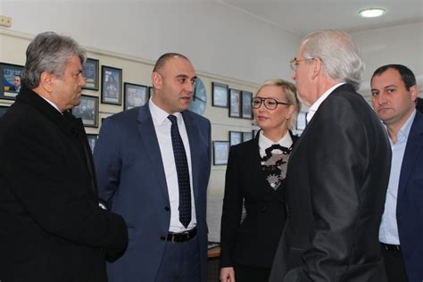 Шестима депутати напуснаха групата на ДПС