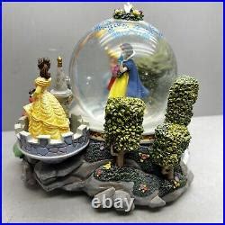 Walt Disney Princess Snow Globe Statue Snow Globe Music Box Musical