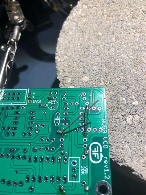 Can Two Resistor Joints Touch Rsynthdiy