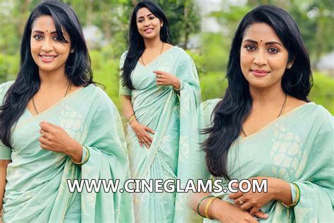 Navya Nair Looking Beautiful In Saree Stills