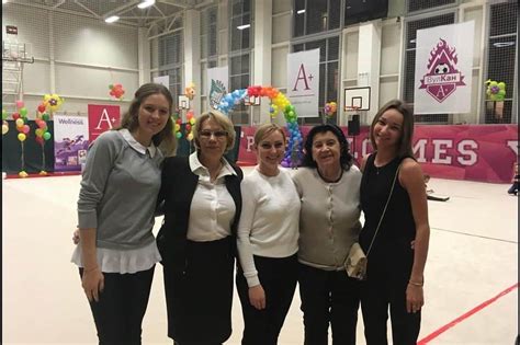 ビクトリア・マズールさんのインスタグラム写真 ビクトリア・マズールinstagram 「Альбина Николаевна не сдерживая слёз я вспоминаю