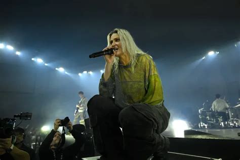 After Visszatér A Linkin Park Emily Armstrong A Zenekar új énekese