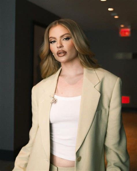 Nikkie De Jager Natalie Ganzhorn Zara Larson Outfits Sofia