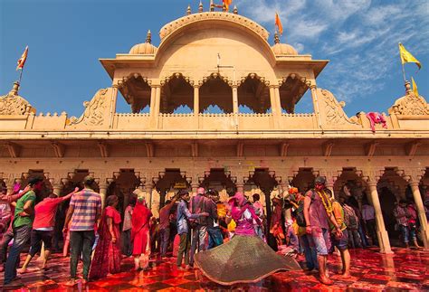 Barsana Shri Radha Rani Temple Mathura Timings History Entry Fee Images Aarti Location
