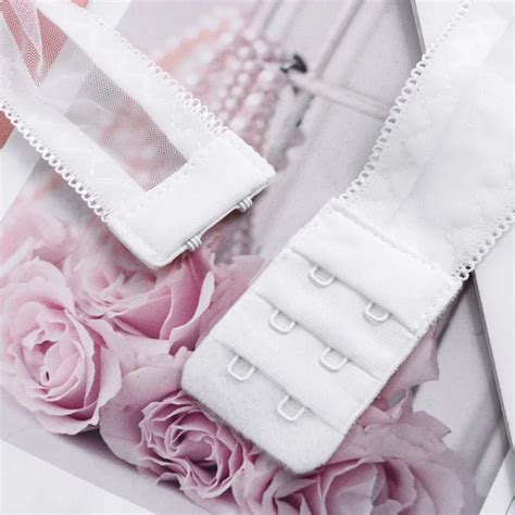 Дамски дантелен прозрачен екзотичен комплект с банели с флорални прозрачни сутиени с половин