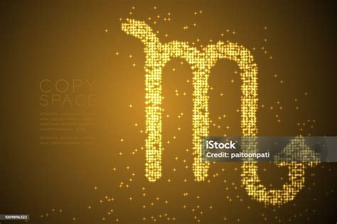 반짝 스타 패턴 전갈 자리 조디악 기호 셰이프를 추상 별자리 개념 디자인의 골드 컬러 일러스트 레이 션의 갈색 그라데이션 배경 복사 공간 벡터 Eps 10에 고립 된 스타