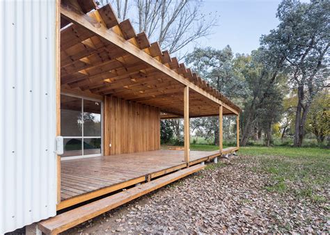 Zig Zagging Roof Covers Buenos Aires Holiday Home By Estudio Borrachia