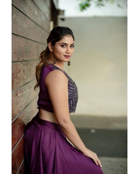 Shivani Narayanan Aka Shivani Photos Stills And Images