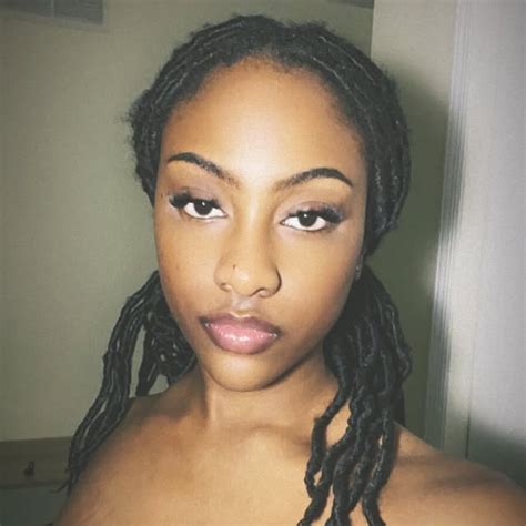 Bre 🌸 Breannasapphire • Threads Say More Bre 🌸 Breannasapphire • Threads Say More