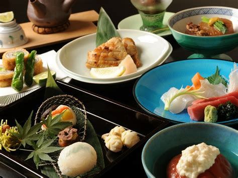 大切な人との会食、接待に使いたい！ 個室のある落ち着いた日本料理店｜名古屋 │ ヒトサラマガジン