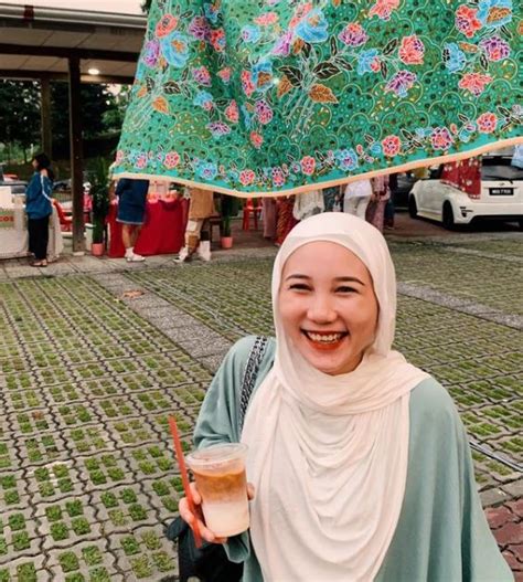 Lila Irwan Biodata Wiki Age Husband Babefriend Family Height Nationality More