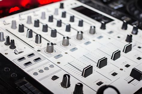 Dj는 Turntablism 턴테이블 믹서 밤 파티 술집 모션 흐림 추상 배경 플레이트 Dj에 대한 스톡 사진 및 기타 이미지 Dj 공연 나이트클럽 Istock