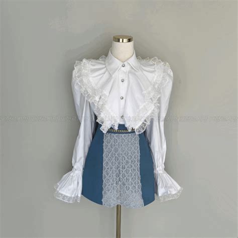 르시앙 면스판 이중 프릴 브이 레이스 보석단추 어깨퍼프 나팔소매 밴딩소매 블라우스 𝙝𝙞𝙜𝙝 𝙦𝙪𝙖𝙡𝙞𝙩𝙮고급의류국내제작 에이블리