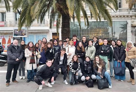 Sortie Au Théâtre Liberté Lassignation 1° Et T° Hlp 21 12 Maintenon Écoles Collège