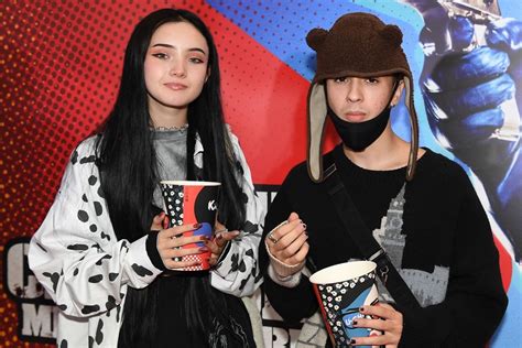 Слава Марлоу расстался с Кариной Карамбейби