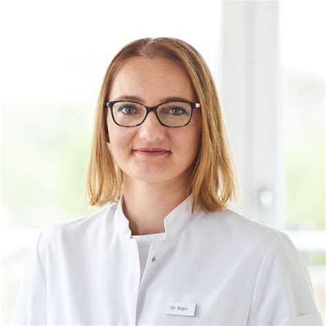 Augenärztin And Praxisteam Augenheilkunde Oberricklingen