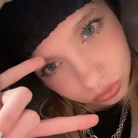 Chloe Bail Chloebail2025 Snapchat Stories Spotlight And Lenses