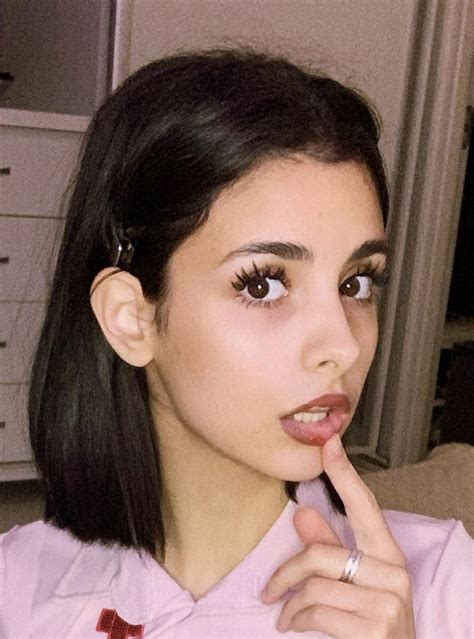 Brunettes With Short Hair Are The Best Sexy