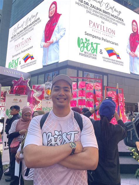 🎶 Play Merry Go Round By Joe Hisaishi 🎶 Mohamad Aiman Izzat Bin M Samueil