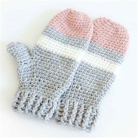 35 Free Warm Winter Mittens Crochet Patterns