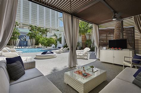 Most Chill Hotel Pools In Las Vegas Fabulous Nevada