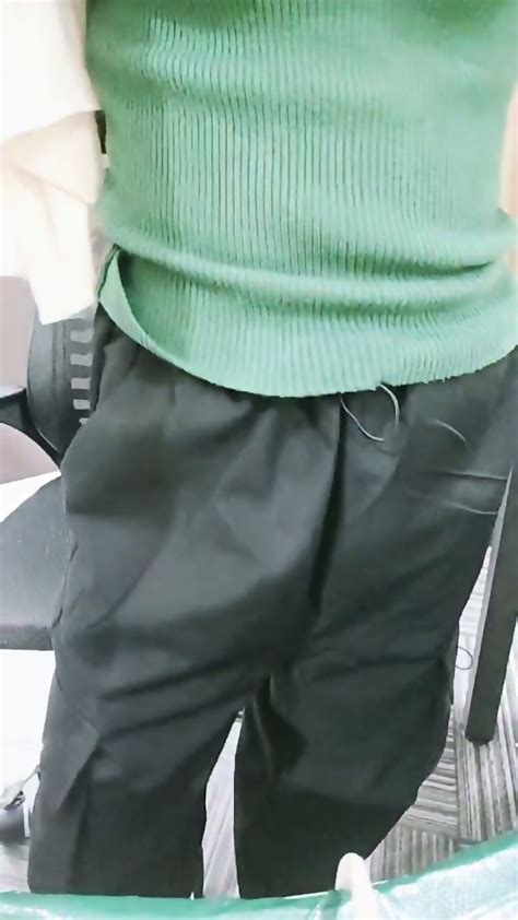 Hijab Nakal Angel Nekat Pamer Memek Eporner