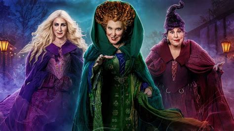 Bette Midler Teases ‘theyre Talking About A Third Hocus Pocus Film
