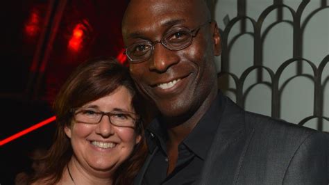 Frau Von John Wick Star Lance Reddick † Meldet Sich