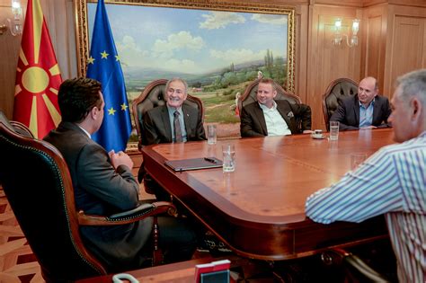 Премиерот Заев се сретна со претседателот на Светската ракометна федерација Мустафа