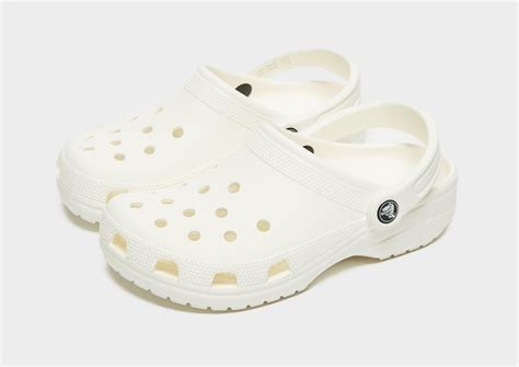 What Are The Best Outfit Combinations With White Crocs