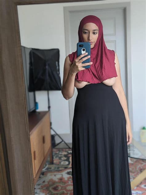 😍😍 : r/HijabiXXX