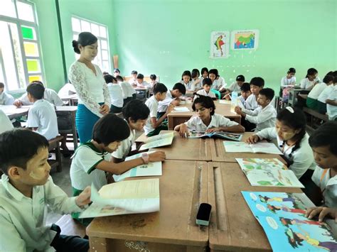 ချမ်းမြသာစည်မြို့နယ် အမှတ် ၂ မူလွန်ကျောင်းတွင် နယ်လှည့်စာကြည့်တိုက်ကွင်းဆင်းဆောင်ရွက