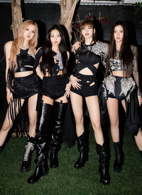Blackpink Coachella Outfits Dara Kpop Blackpink Stage The Show