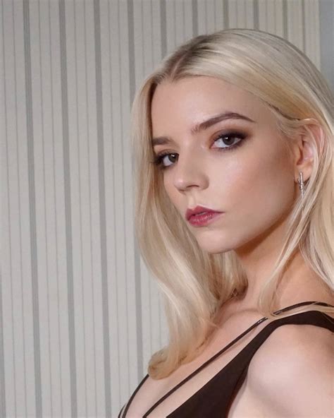 Anya Taylor Joy Bra Top 5