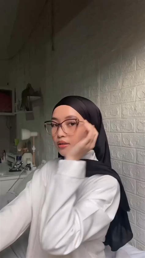 Hijab tutorial 101 easy quick simple styles using a square scarf – Artofit