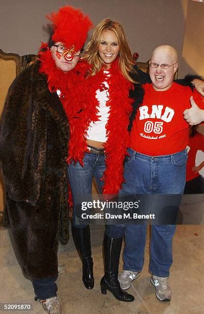 Elle Macpherson Hat Photos And Premium High Res Pictures Getty Images