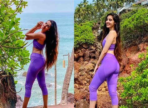 Hot Photoshoot Of Simrat Kaur Filmy