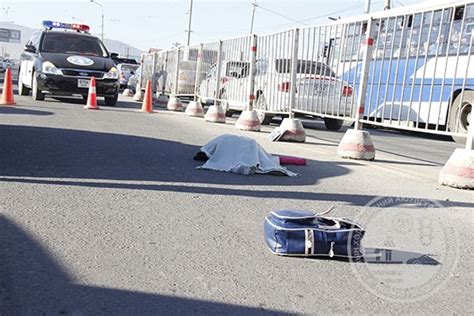 Сурагч охин цагдаагийн машинд мөргүүлэн амиа алджээ