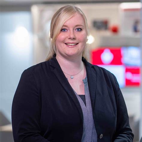 Anna Buchner Filialleiterin Sparkasse Mittelholstein Ag Xing